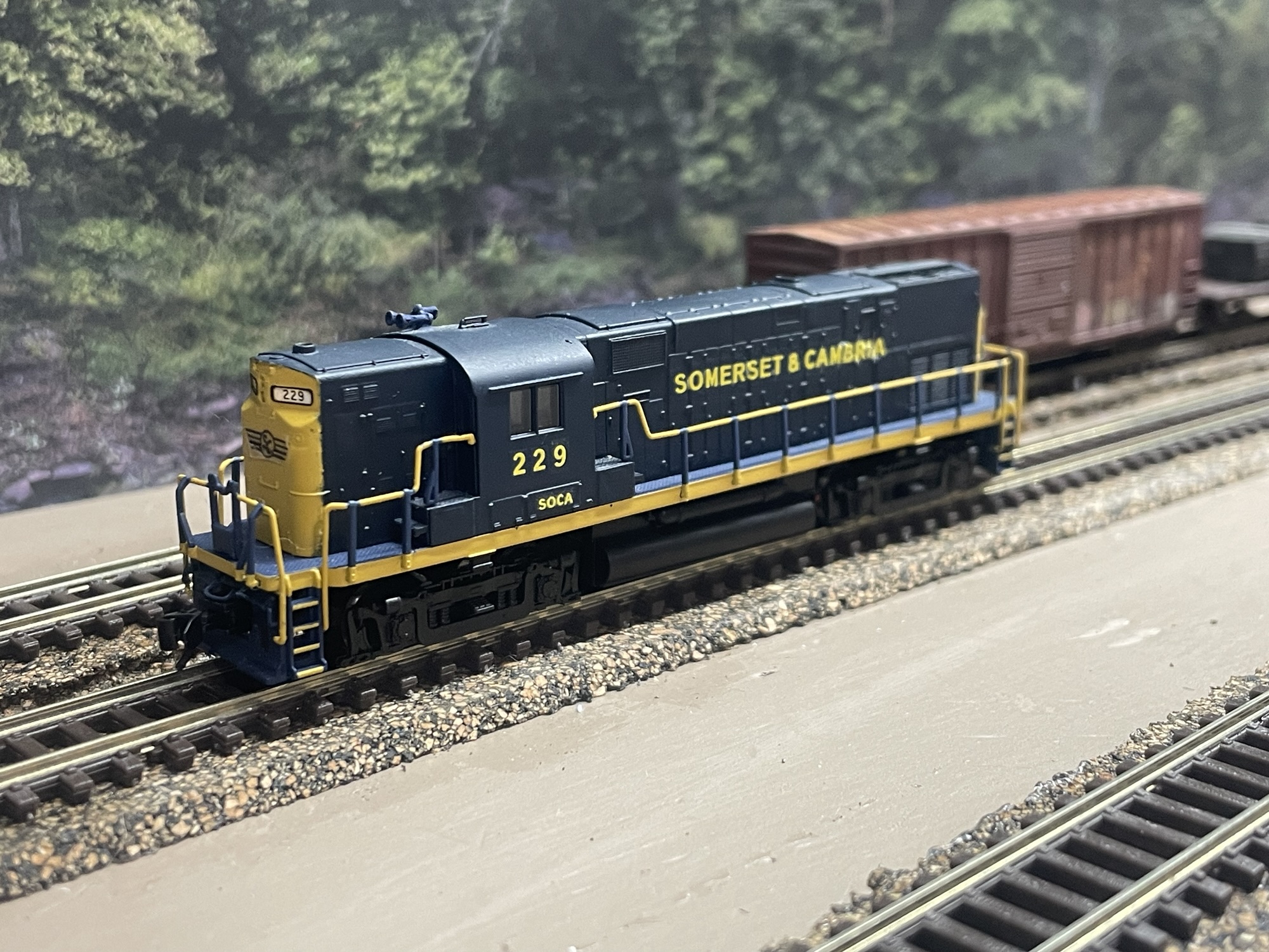 1st train on the layout – Somerset and Cambria Model Railroad